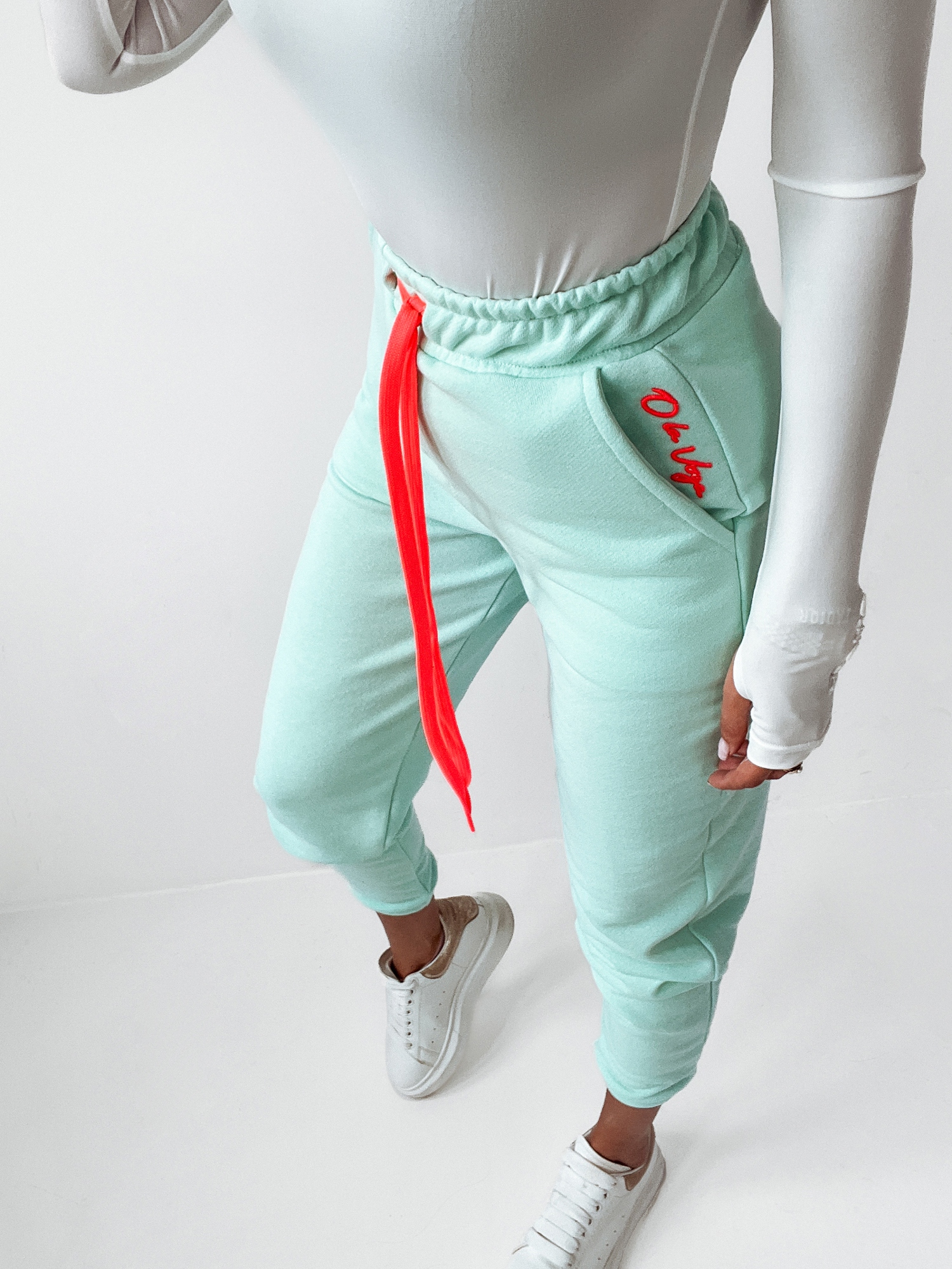 Spodnie dresowe Neon Ola Voga miętowy - Madam Rock